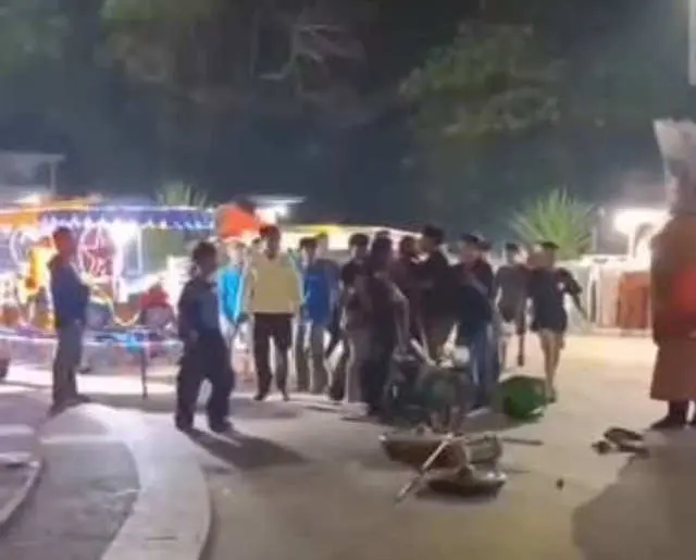 Pengamen Ondel-Ondel Diduga Alami Kekerasan oleh Oknum Keamanan di Alun ...